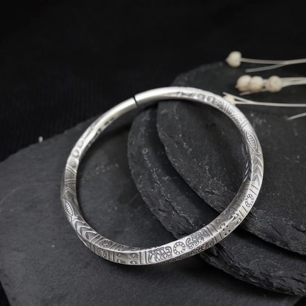 Bracelet viking en argent pur 999 dans un style antique | Grande qualité